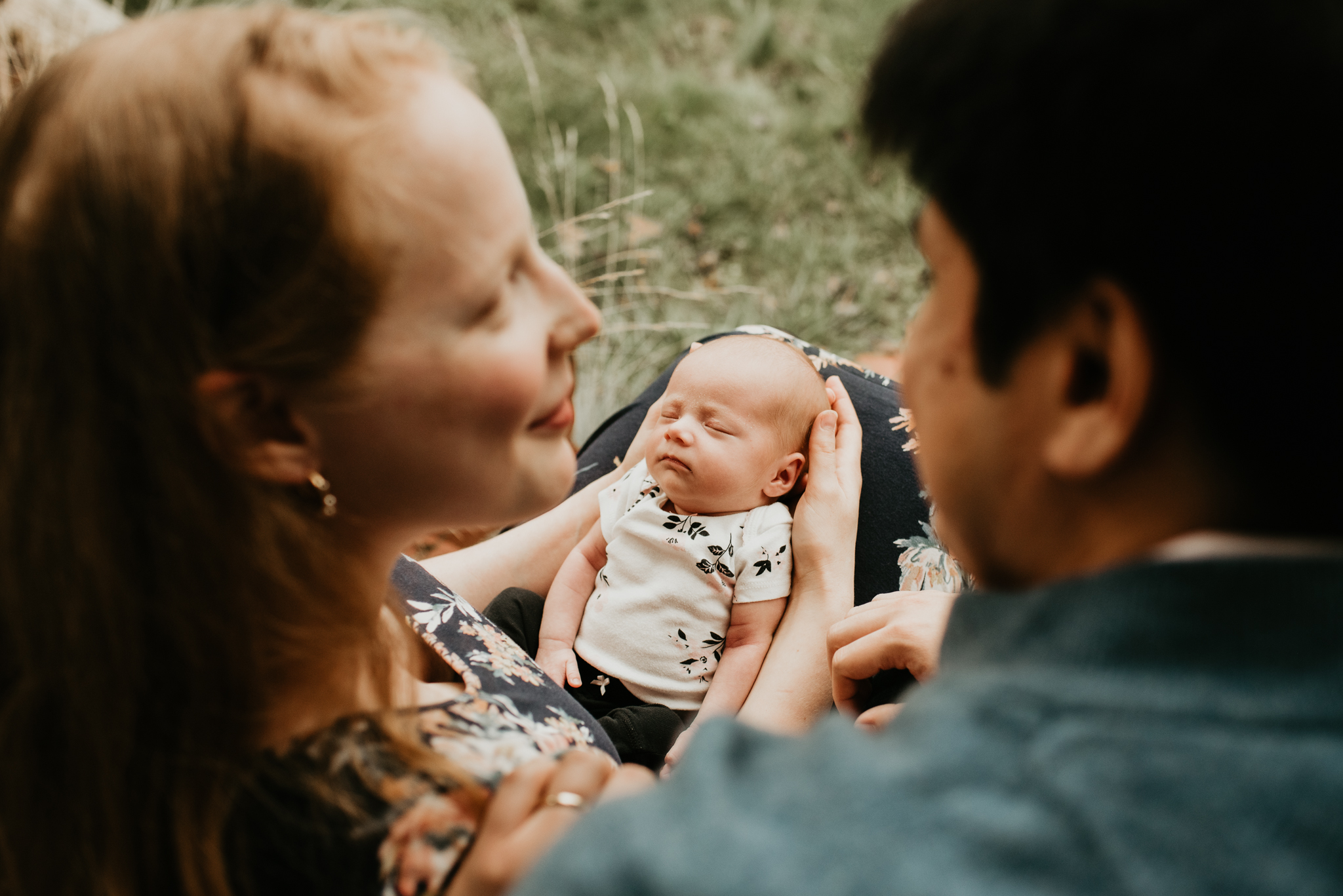 Your Portland Outdoor Newborn Session - Caitlin Forster Photography