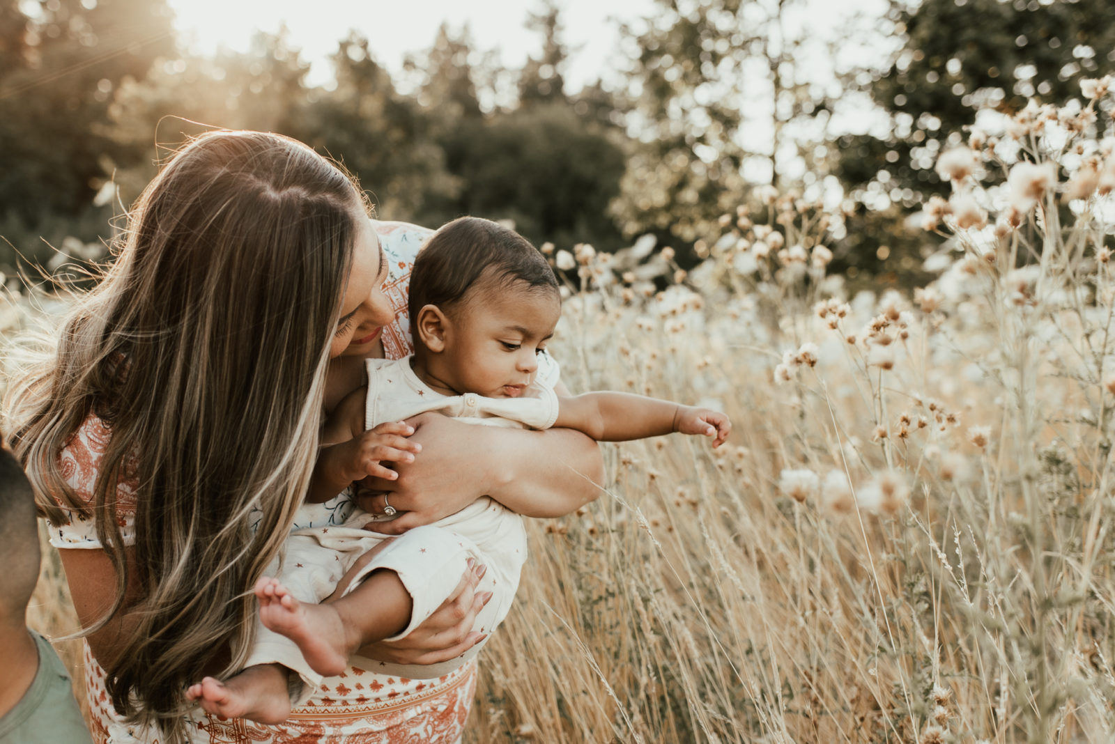 Your Portland Outdoor Newborn Session - Caitlin Forster Photography
