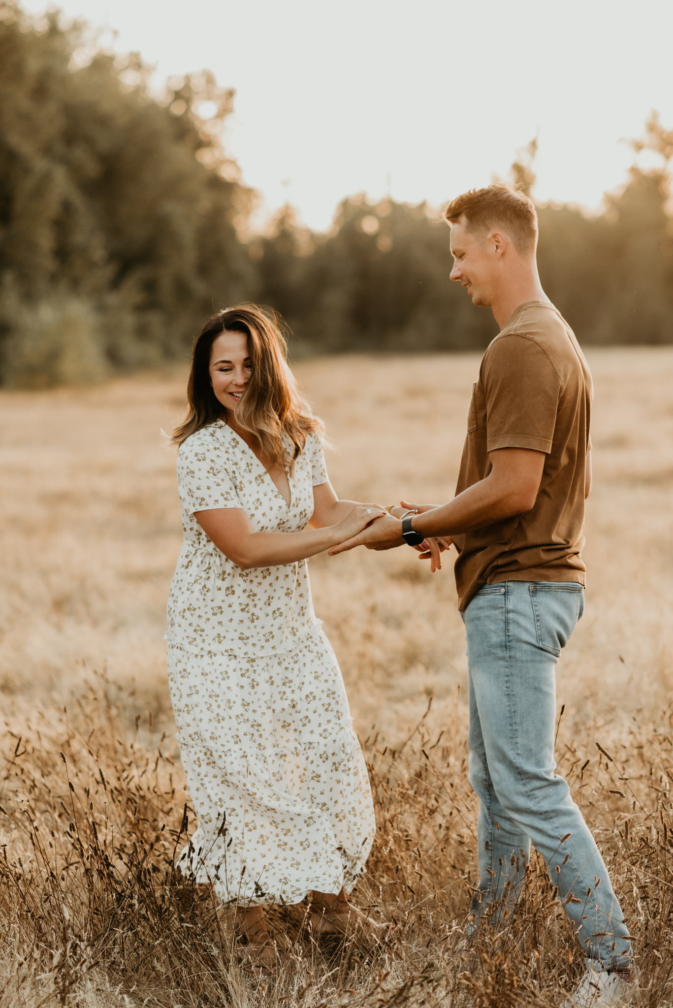 Golden Hour Family Photos - Caitlin Forster Photography