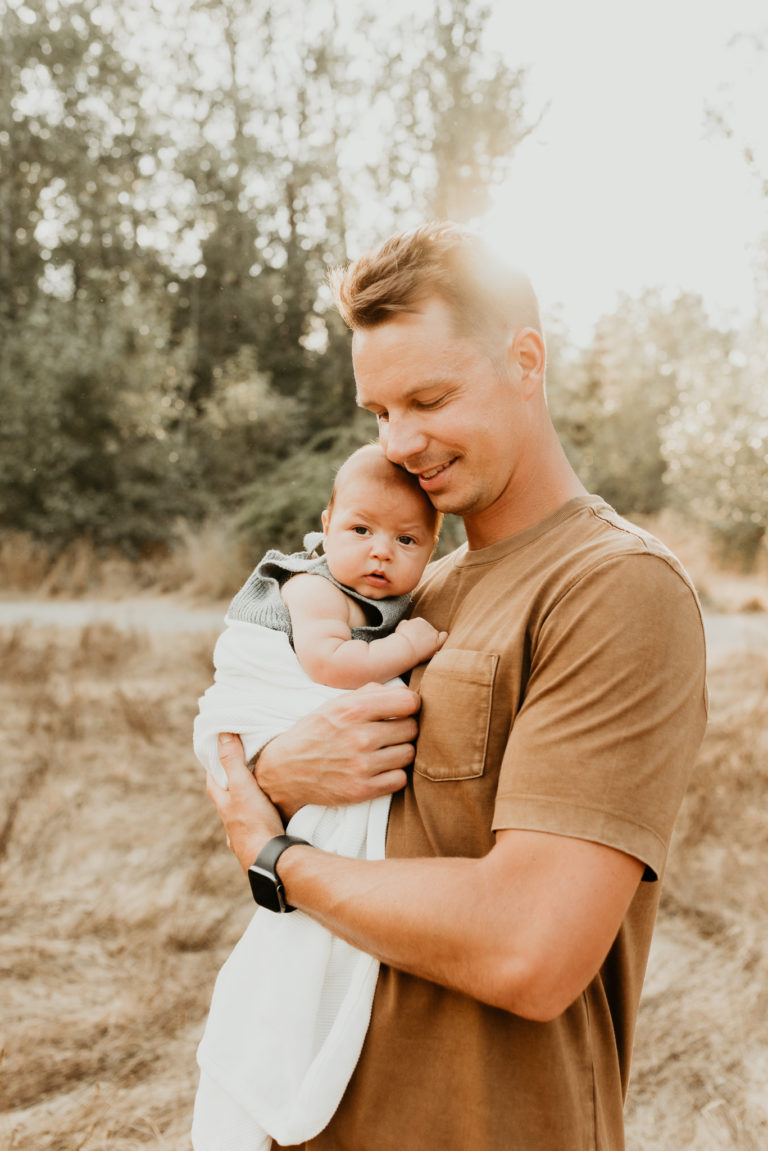 Golden Hour Family Photos - Caitlin Forster Photography